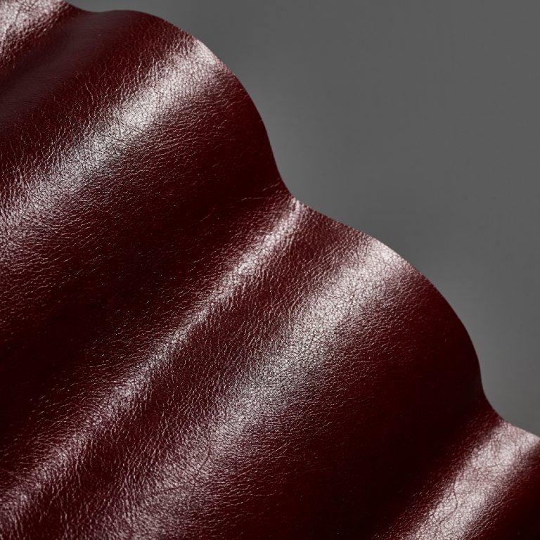 Old English Deep Red - Crest Leather