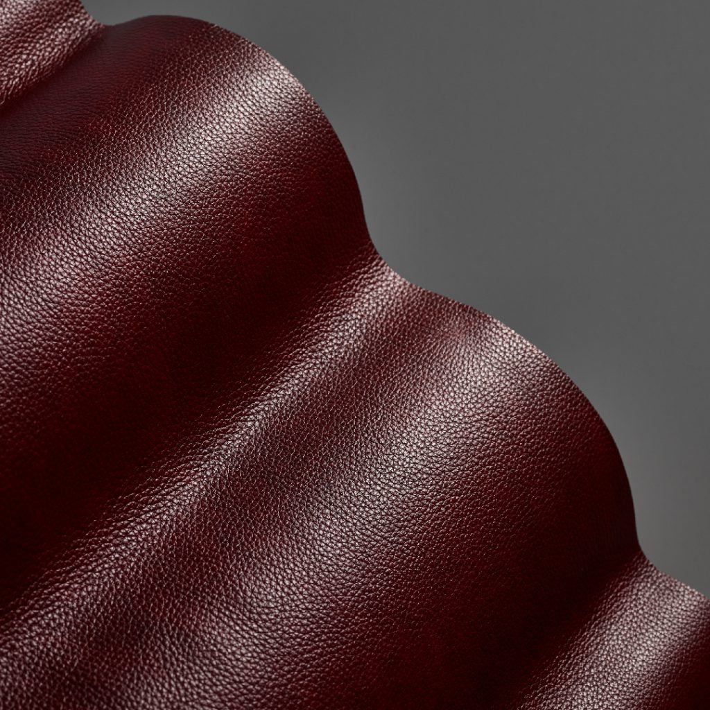 Williamsburg Colonial Red - Crest Leather