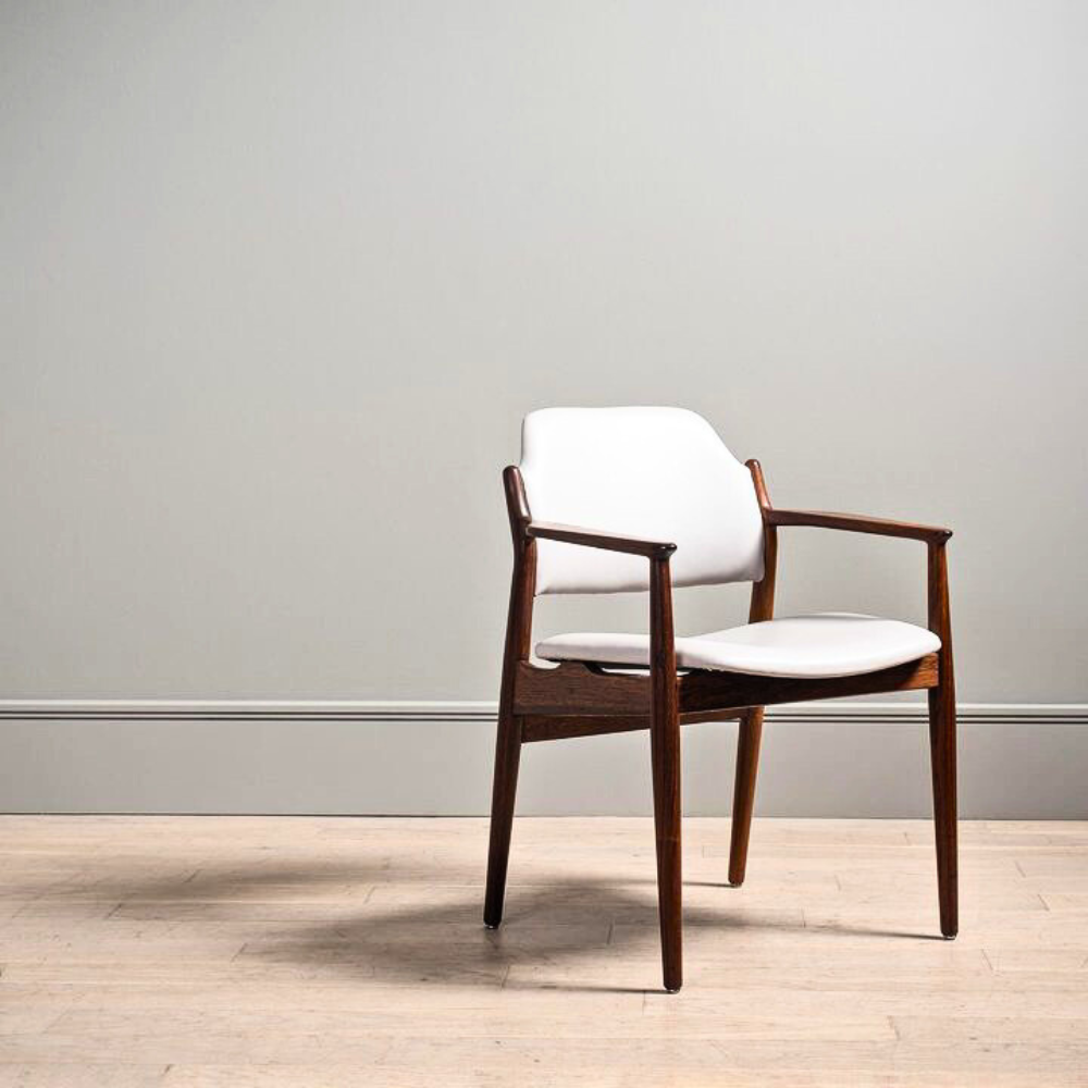Arne Vodder Armchair | Case Study